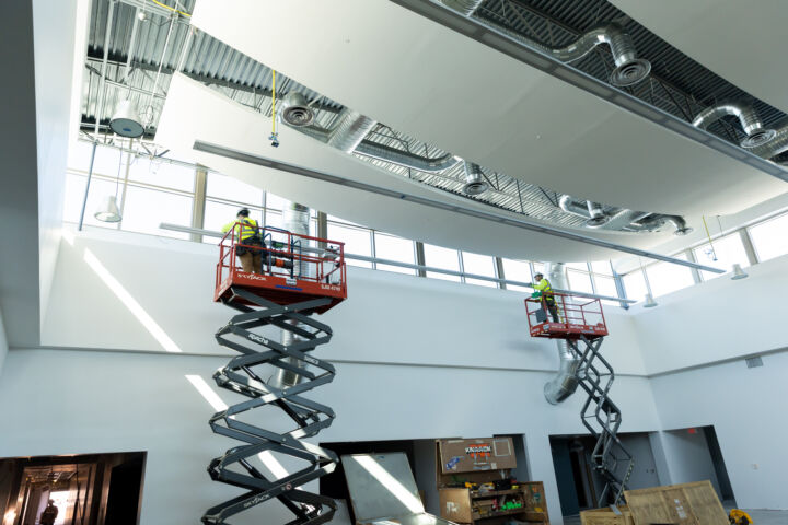 Best Types of Lighting for Commercial Buildings of All Sizes